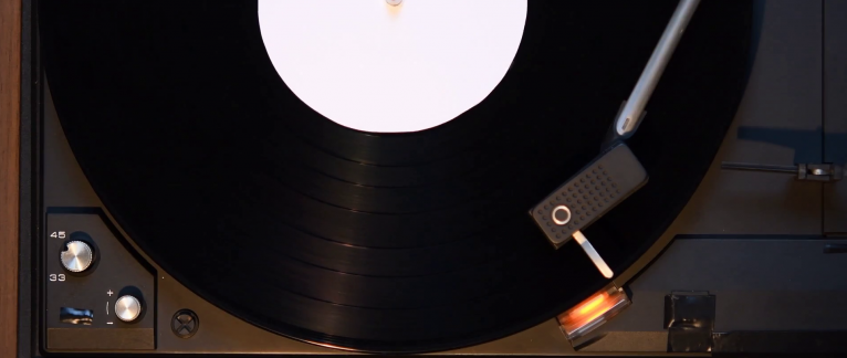 8 Best All-in-One Record Players (Winter 2024) - Reviews & Buying Guide