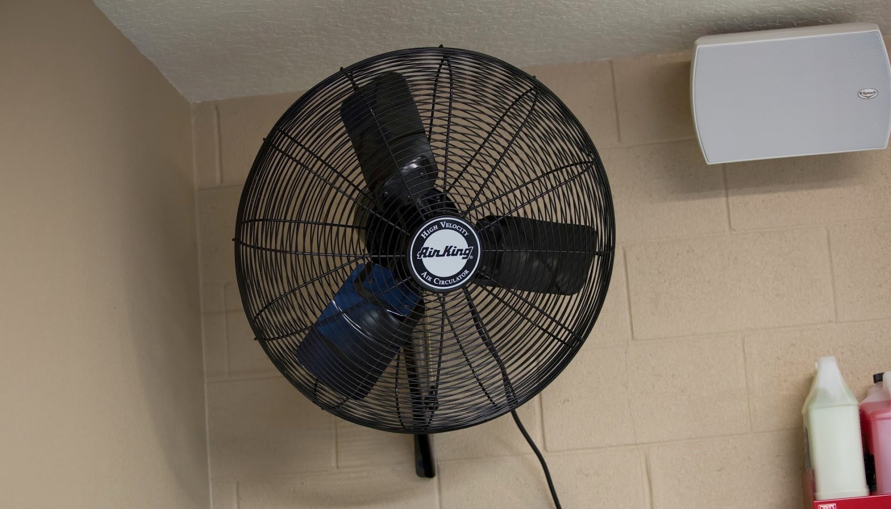 8 Best Garage Fans (Winter 2025) - Reviews & Buying Guide