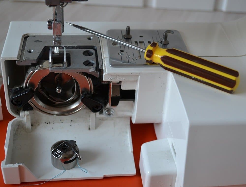 How to Oil and Clean a Sewing Machine - Step-by-Step Tutorial
