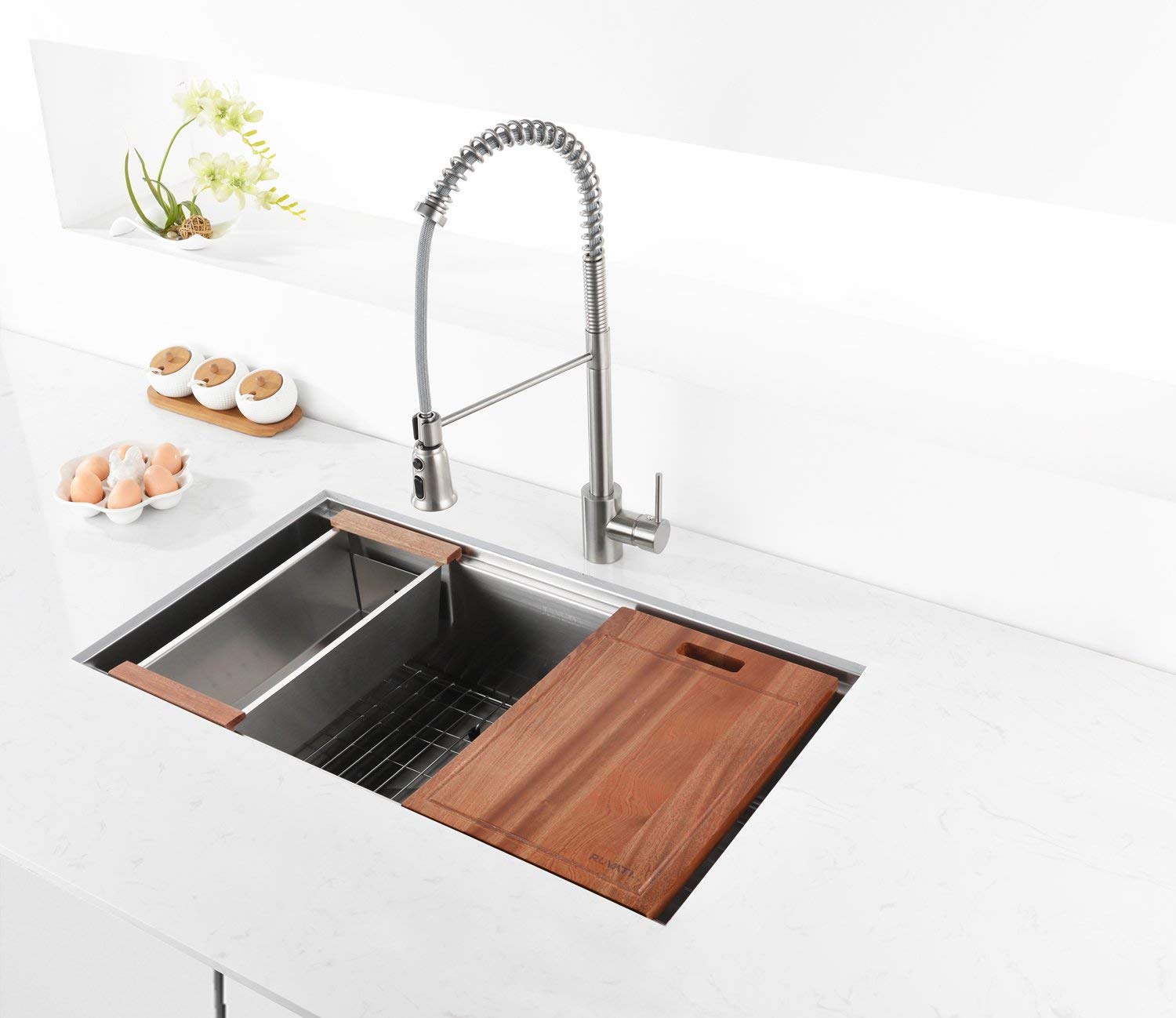 10 Best Stainless-Steel Kitchen Sinks (Winter 2024) – Reviews & Guide