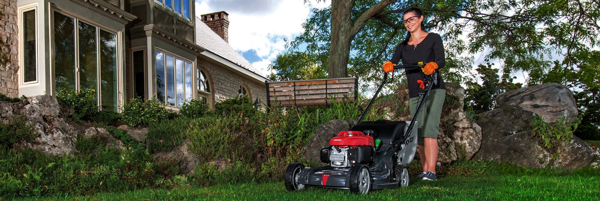 8 Best Lawn Mowers for Small Yards (Winter 2025) -Reviews & Buying Guide
