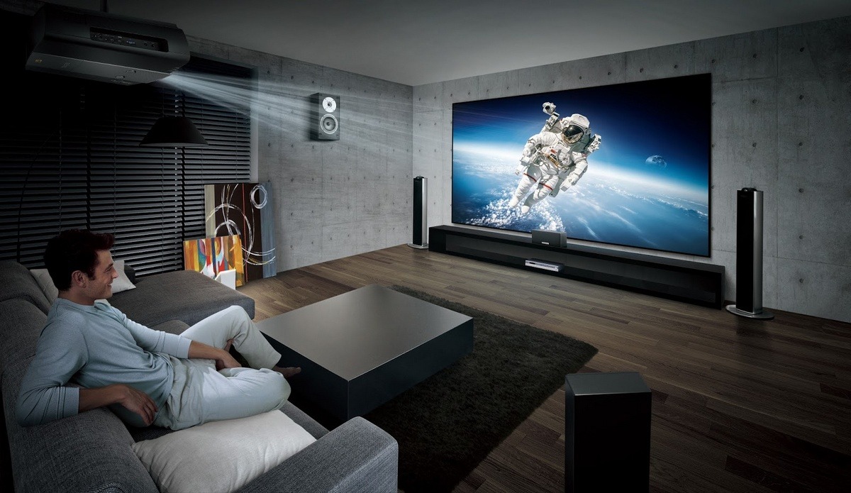 11 Best Projector Screens (Summer 2026) – Reviews & Buying Guide