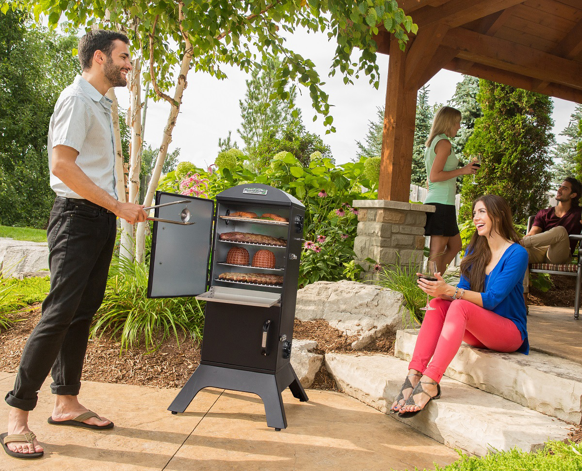 10 Best Charcoal Smokers (Winter 2024) – Reviews & Buying Guide