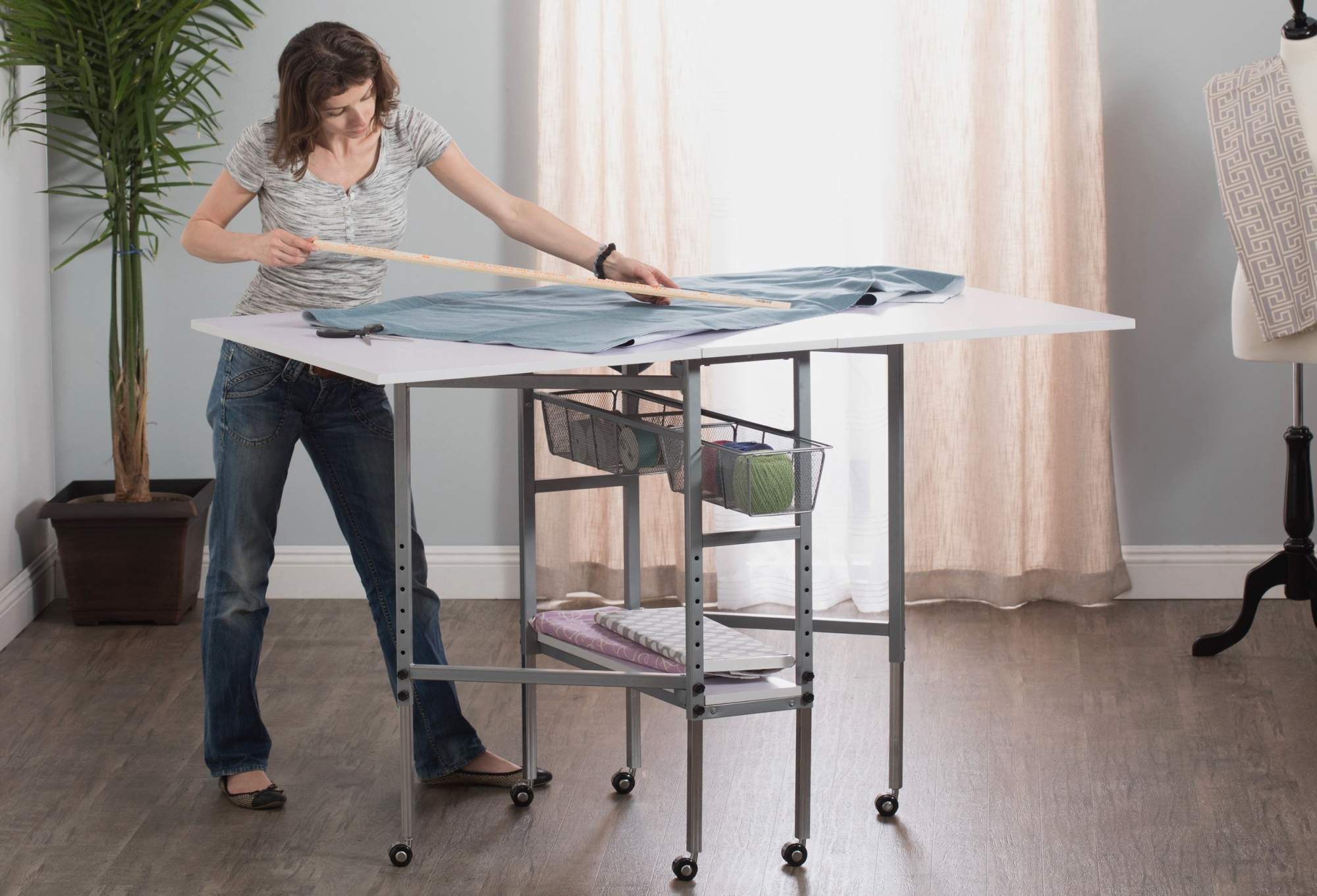 9 Best Fabric Sewing Tables (Winter 2024) - Reviews & Buying Guide