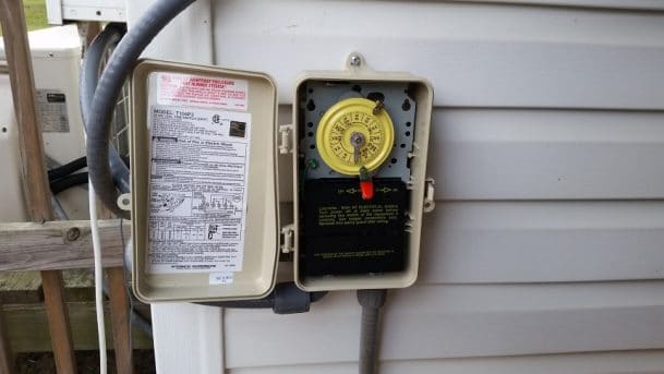 7 Best Pool Pump Timers (Winter 2025) – Reviews & Buying Guide