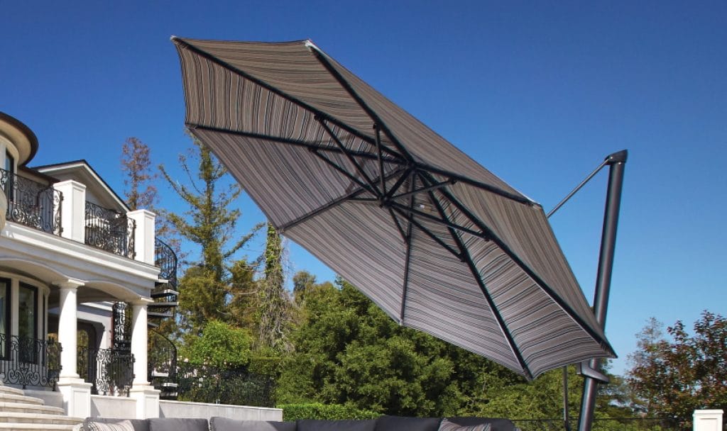 10 Best Cantilever Umbrellas (Winter 2025) – Reviews & Buying Guide