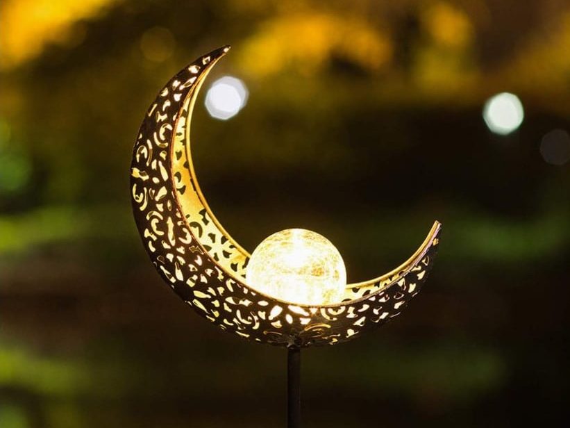 8 Best Solar Path Lights (Winter 2025) — Reviews & Buying Guide