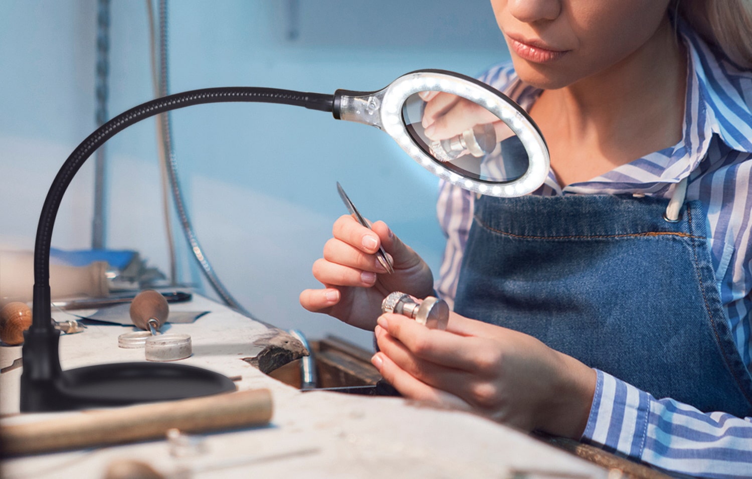 10 Best Magnifying Lamps (Winter 2025) – Reviews & Buying Guide