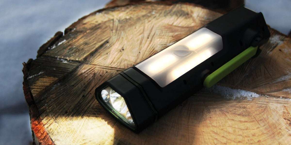 8 Best Solar Flashlights (Winter 2025) — Reviews & Buying Guide