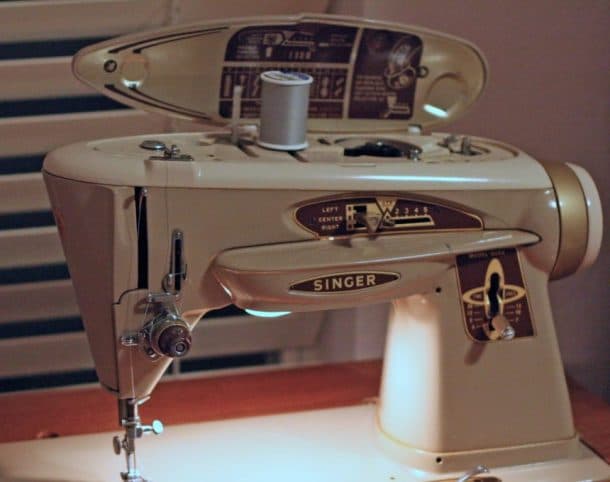 How to Thread a Singer Sewing Machine: Tips & Steps [Upd. 2021]